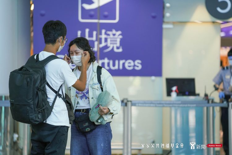 口罩鬆綁再等等！春節確診數反彈、醫療量能成考量因素 - 客新聞 HakkaNews