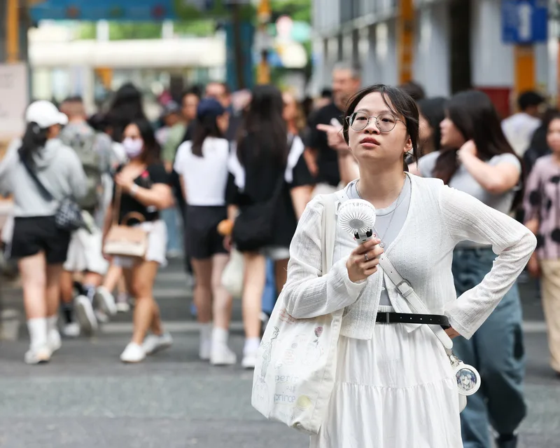 白天天氣悶熱防中暑 午後當心雷陣雨 - 客新聞 HakkaNews