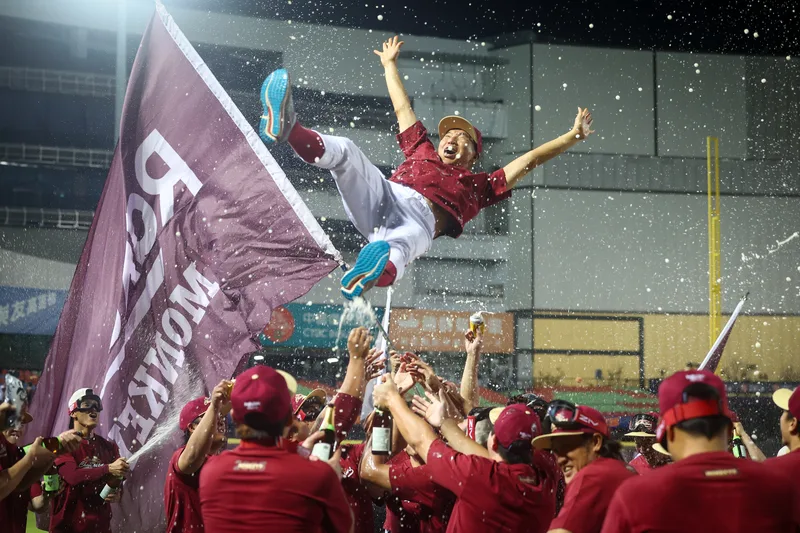 中華職棒台灣大賽 樂天桃猿力克兄弟象奪總冠軍 - 客新聞 HakkaNews