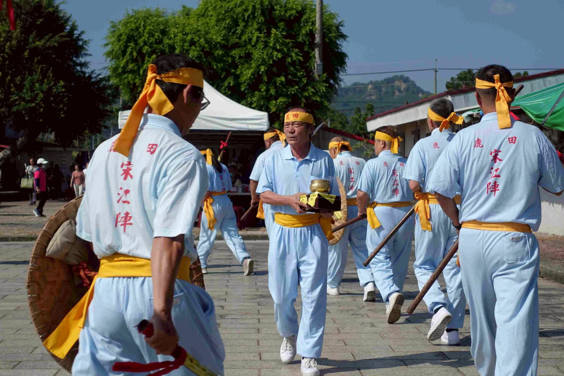 陶洋聚落客家半月池完工 後生跳宋江陣迎新風景 - 客新聞 HakkaNews