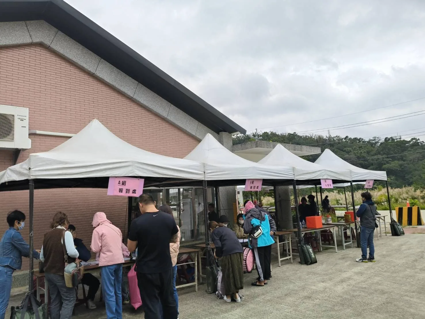 「人人犬舍」首批認養 52隻找到家、33隻等待中 - 客新聞 HakkaNews