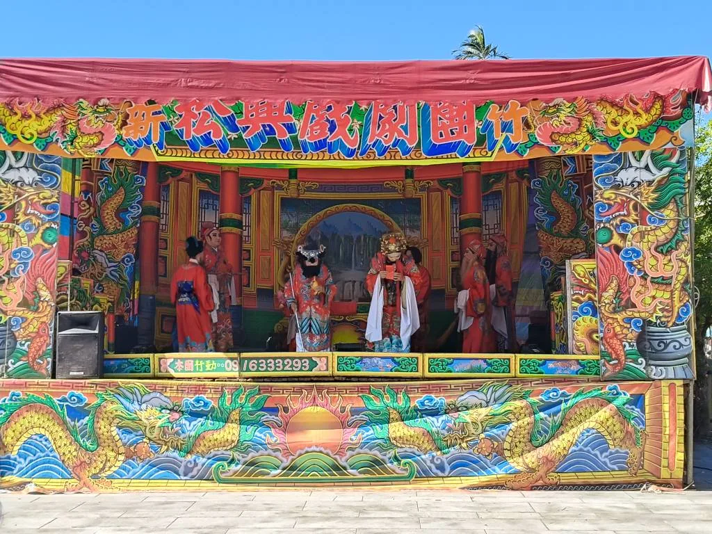 田野側記｜峨眉丹桂宮收冬謝平安 首辦「活雞秤重」閹雞比賽 - 客新聞 HakkaNews