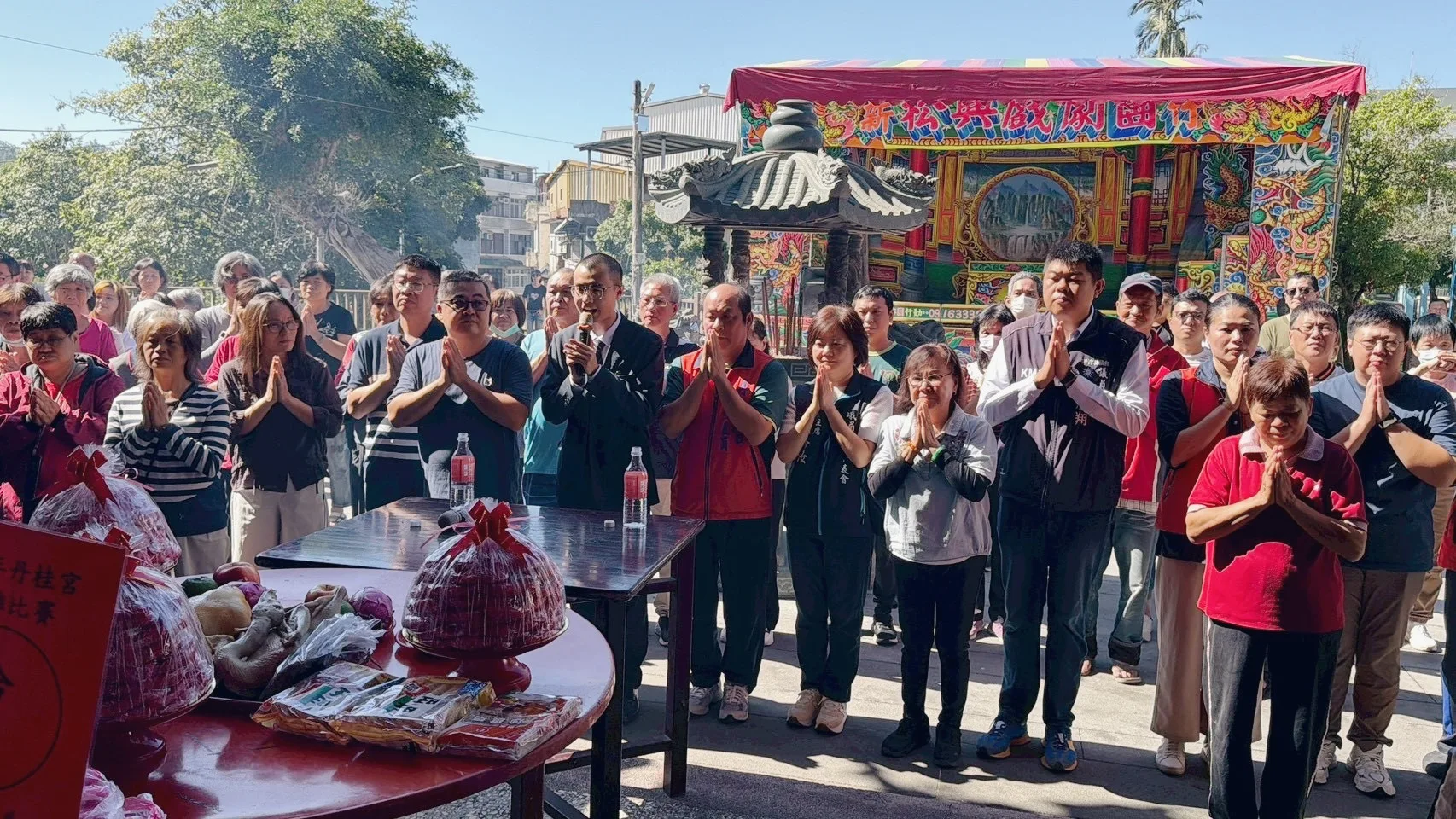 田野側記｜峨眉丹桂宮收冬謝平安 首辦「活雞秤重」閹雞比賽 - 客新聞 HakkaNews