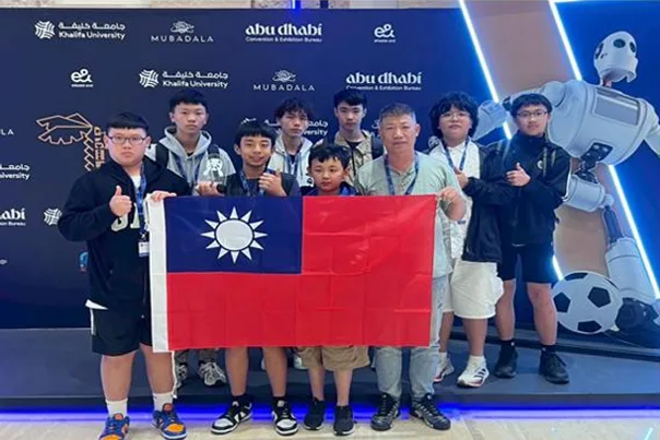 苗栗中小學生跨校聯隊 勇奪2025亞太機器人世界盃冠軍 - 客新聞 HakkaNews